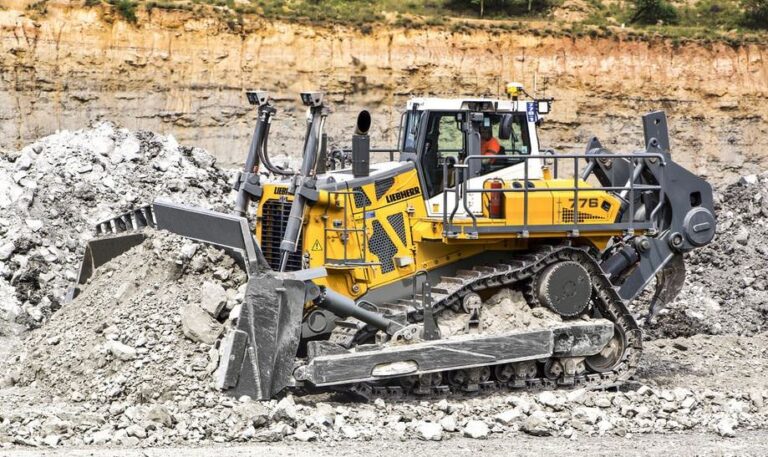 Top 10 Biggest Bulldozer - Senior Big Machine
